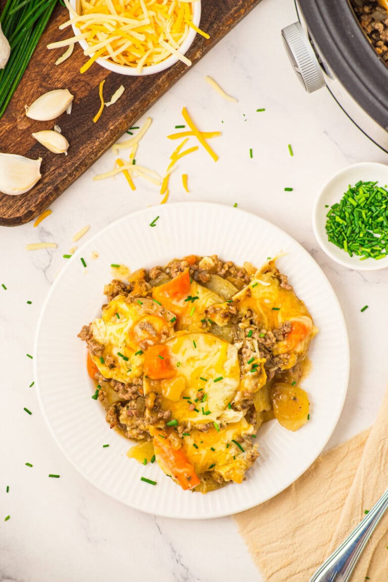 Slow Cooker Layered Beef and Potatoes - Super Tasty Recipes